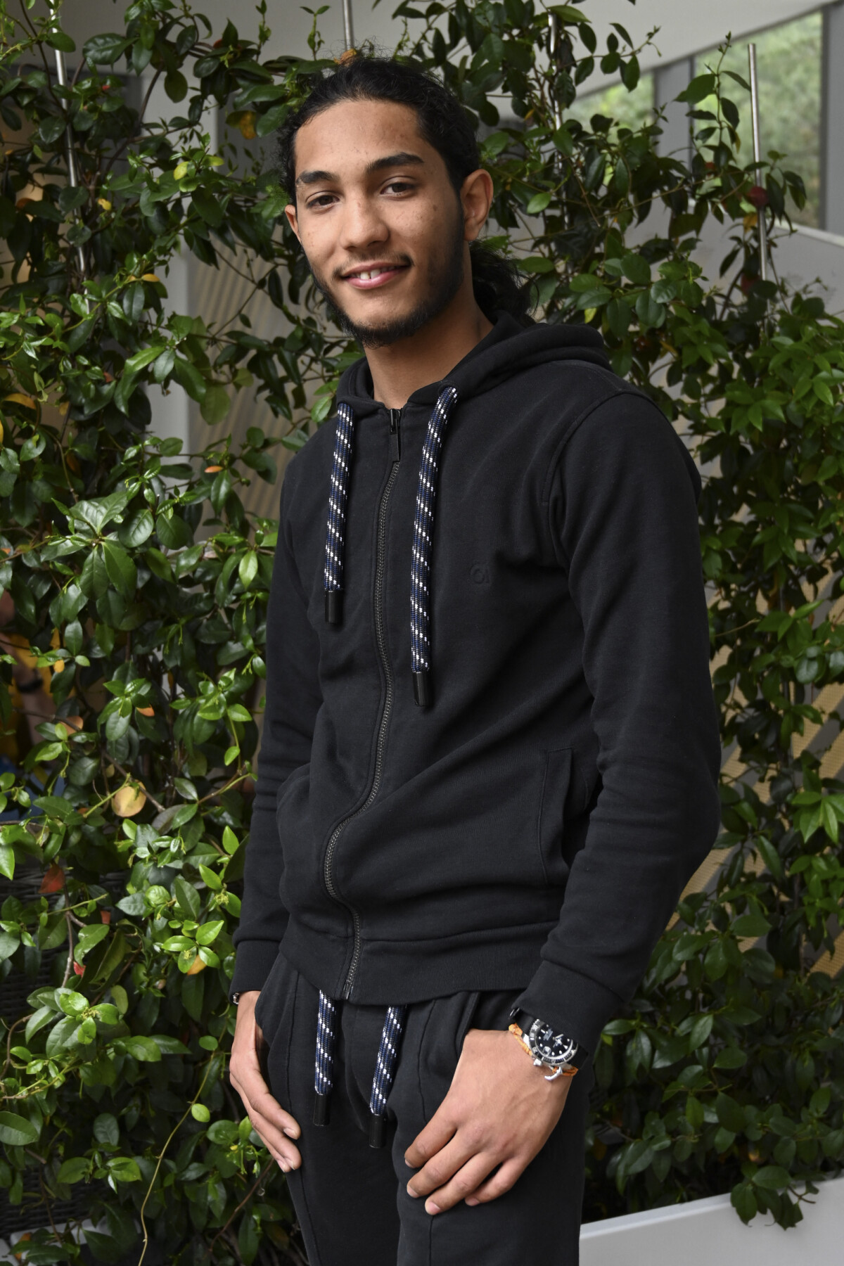 Photo : Dylan Robert dans le village des internationaux de France de ...