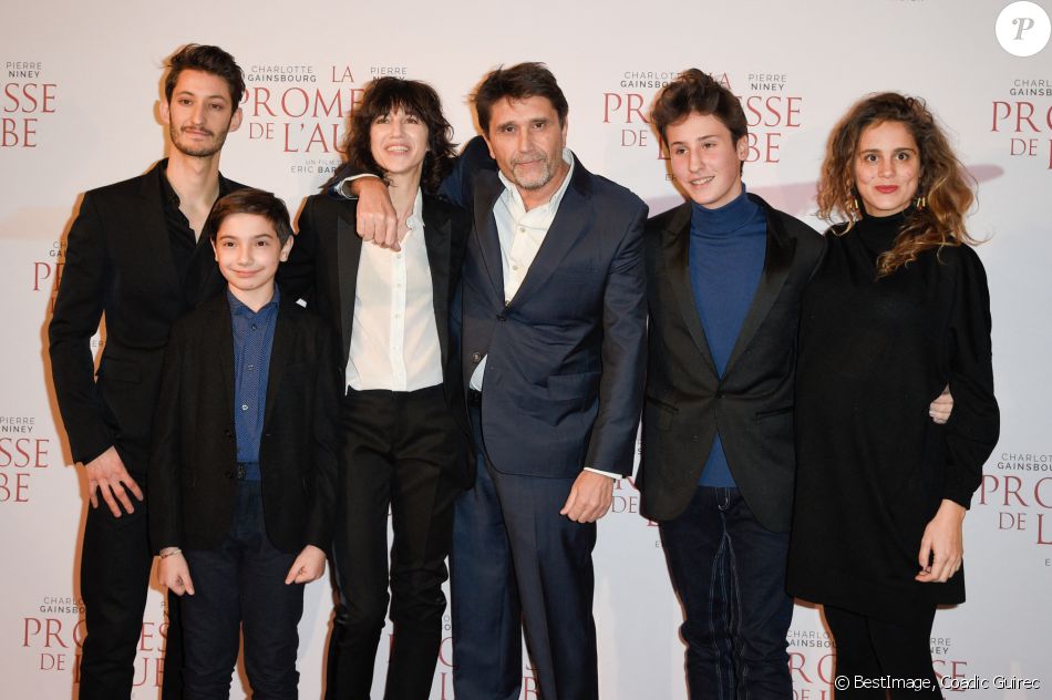 Pierre Niney, Pawel Puchalski, Charlotte Gainsbourg, Eric Barbier, Nemo ...