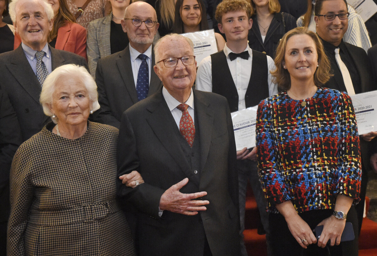 Photo : La reine Paola de Belgique, le roi Albert II, la princesse ...