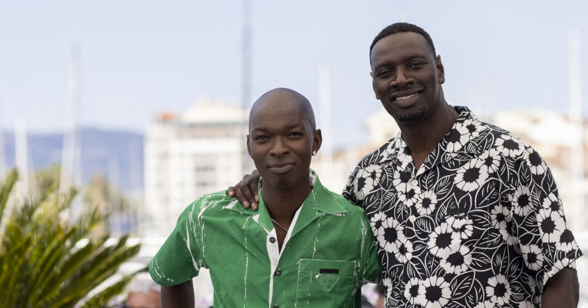 Alassane Diong et Omar Sy au photocall du film Tirailleurs (Un certain ...