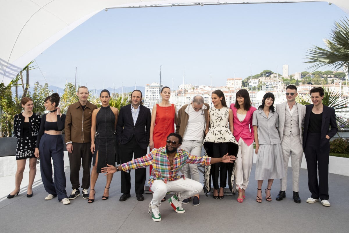 Photo : Lou Lampros, Nora Hamzawi, Antoine Reinartz, Adria Arjona ...