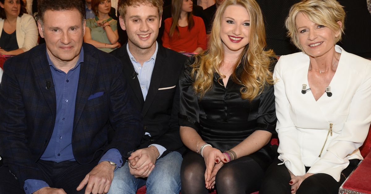 Pierre Sled, Nicolas Sled, Valentine Sled et Sophie Davant ...