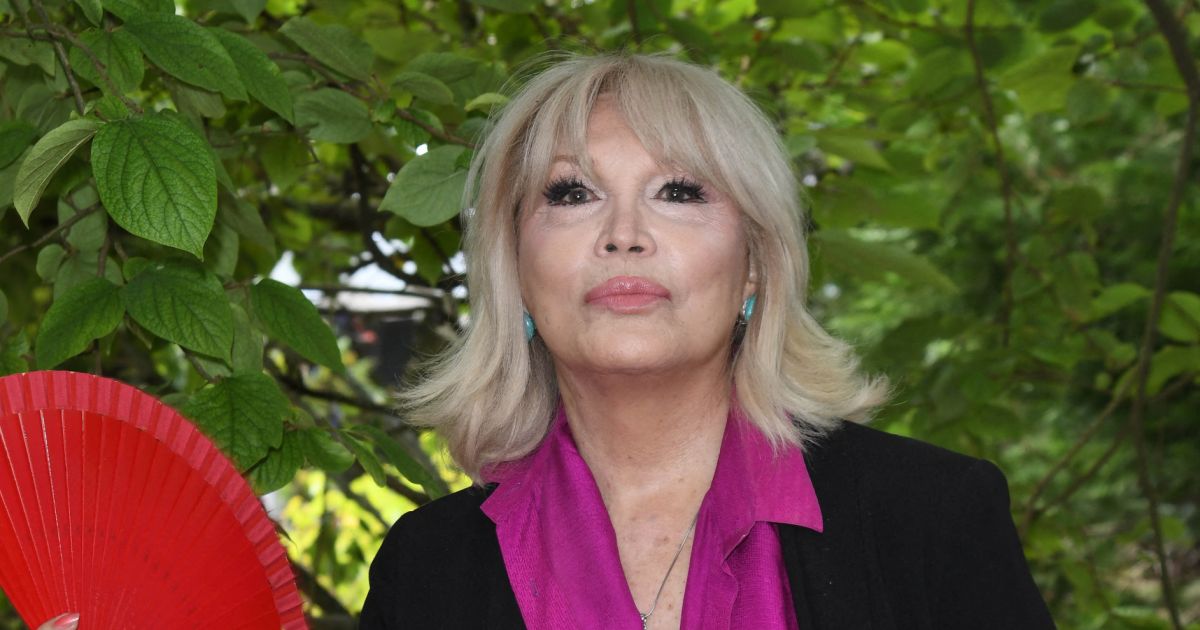 Amanda Lear, femme ou homme ? "Le genre est une manière d'emprisonner ...