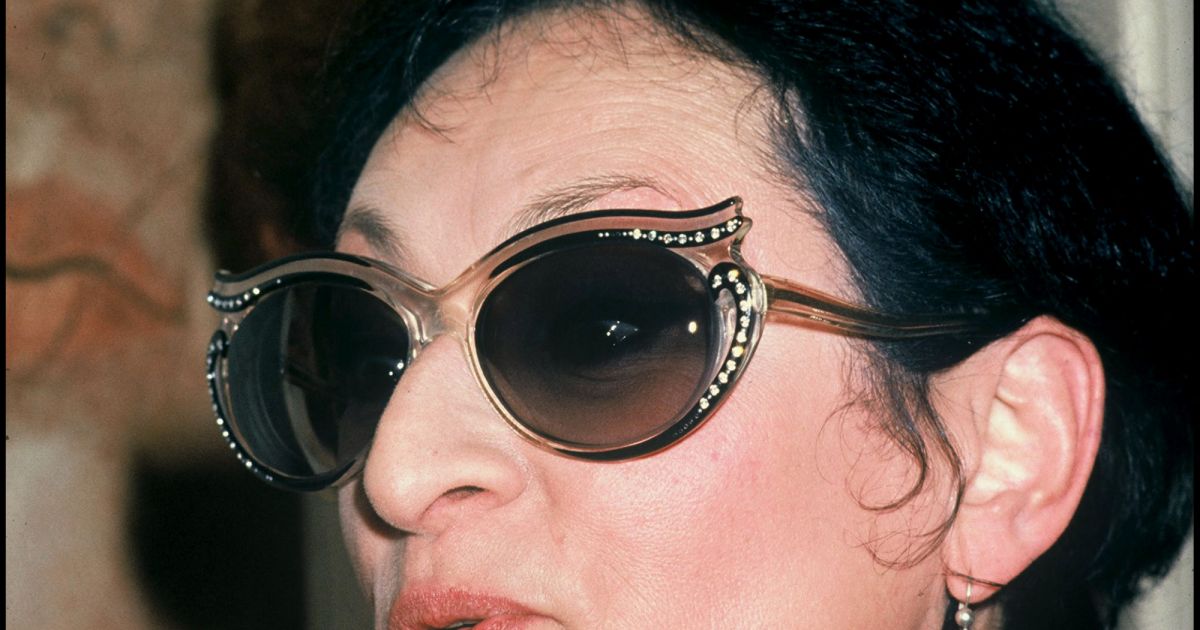 Archives - La chanteuse Barbara au Théâtre des Bouffes Parisiens ...