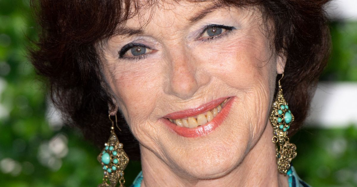 Anny Duperey de la série Une famille formidable sur le photocall du ...