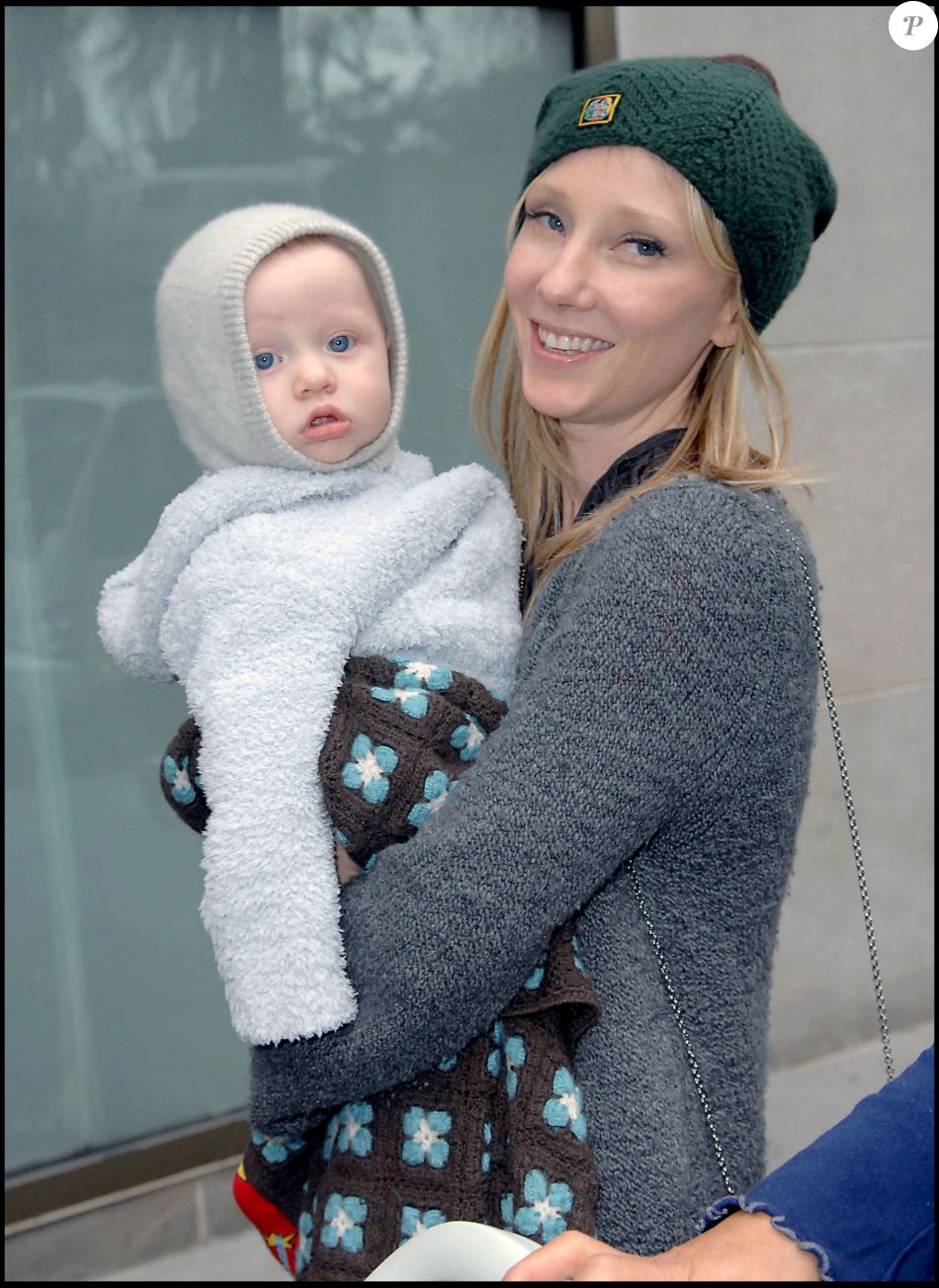 Anne Heche et son fils Atlas en 2009. - Purepeople