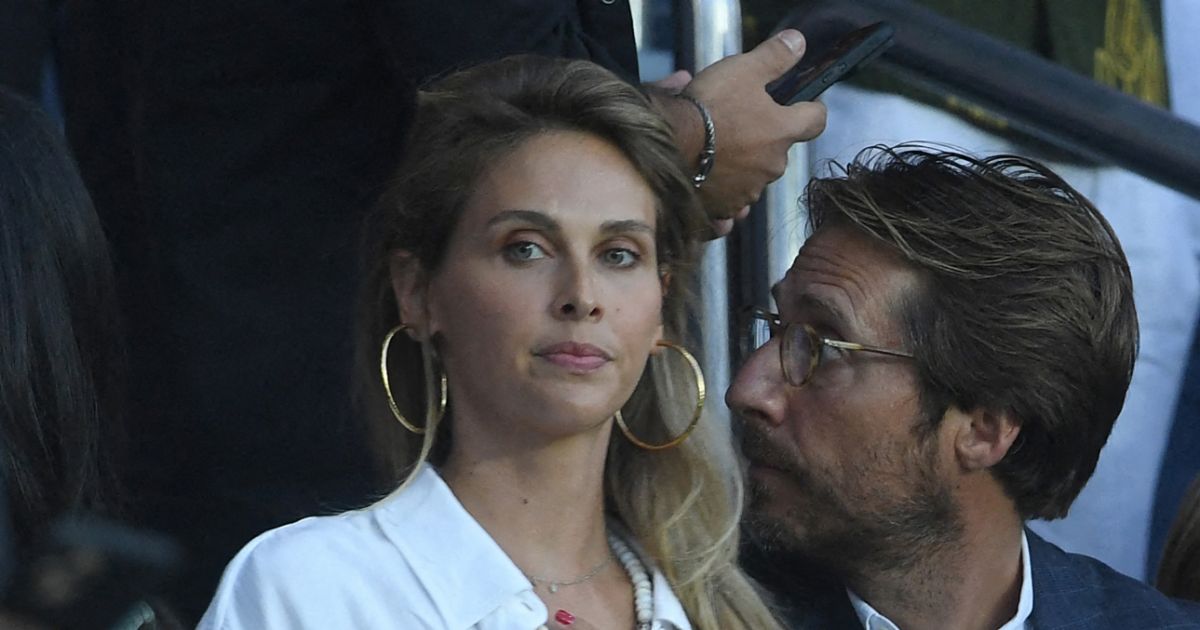 Ophélie Meunier et son mari Mathieu Vergne accompagné de son fils ...