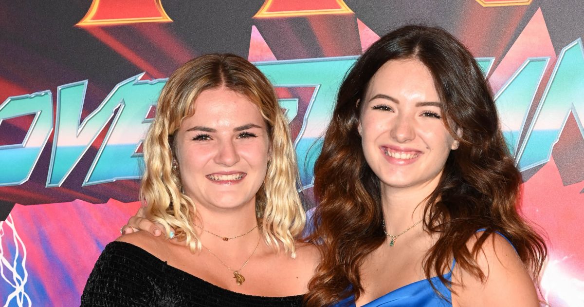 Elsa Bois et sa soeur Alizée - Avant-première du film Thor Love and ...