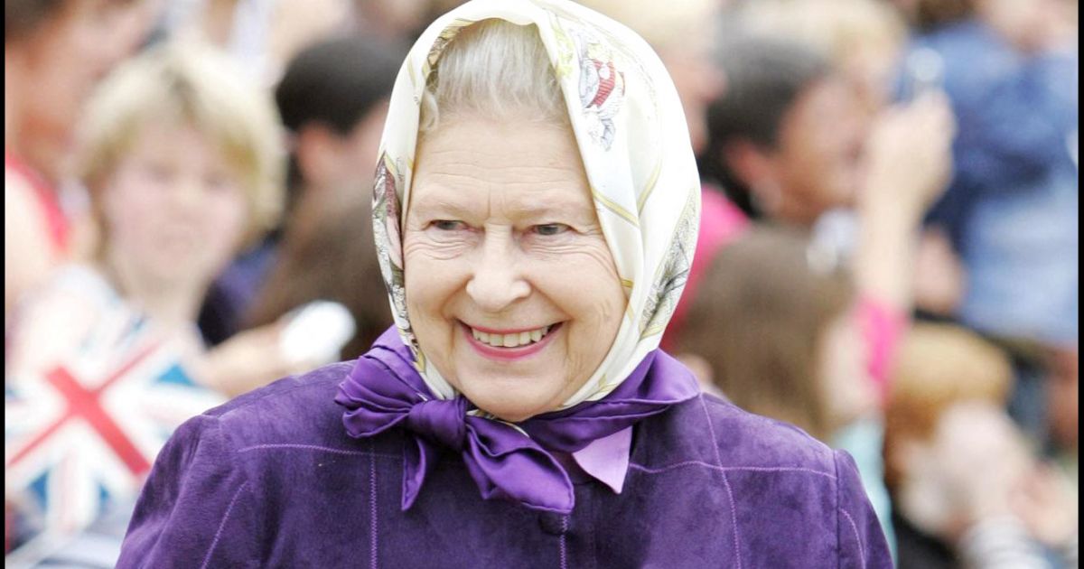 La reine Elizabeth II en juillet 2006. - Purepeople