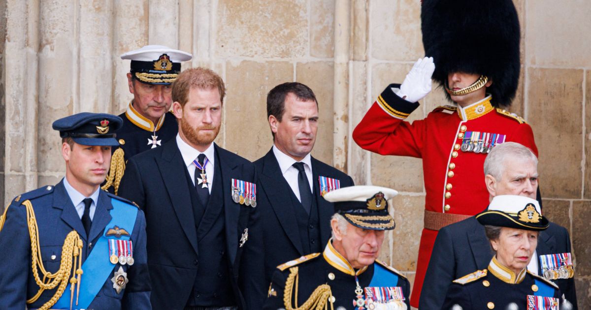 Le prince William, prince de Galles, Timothy Laurence, le prince Harry, duc de Sussex, Peter ...