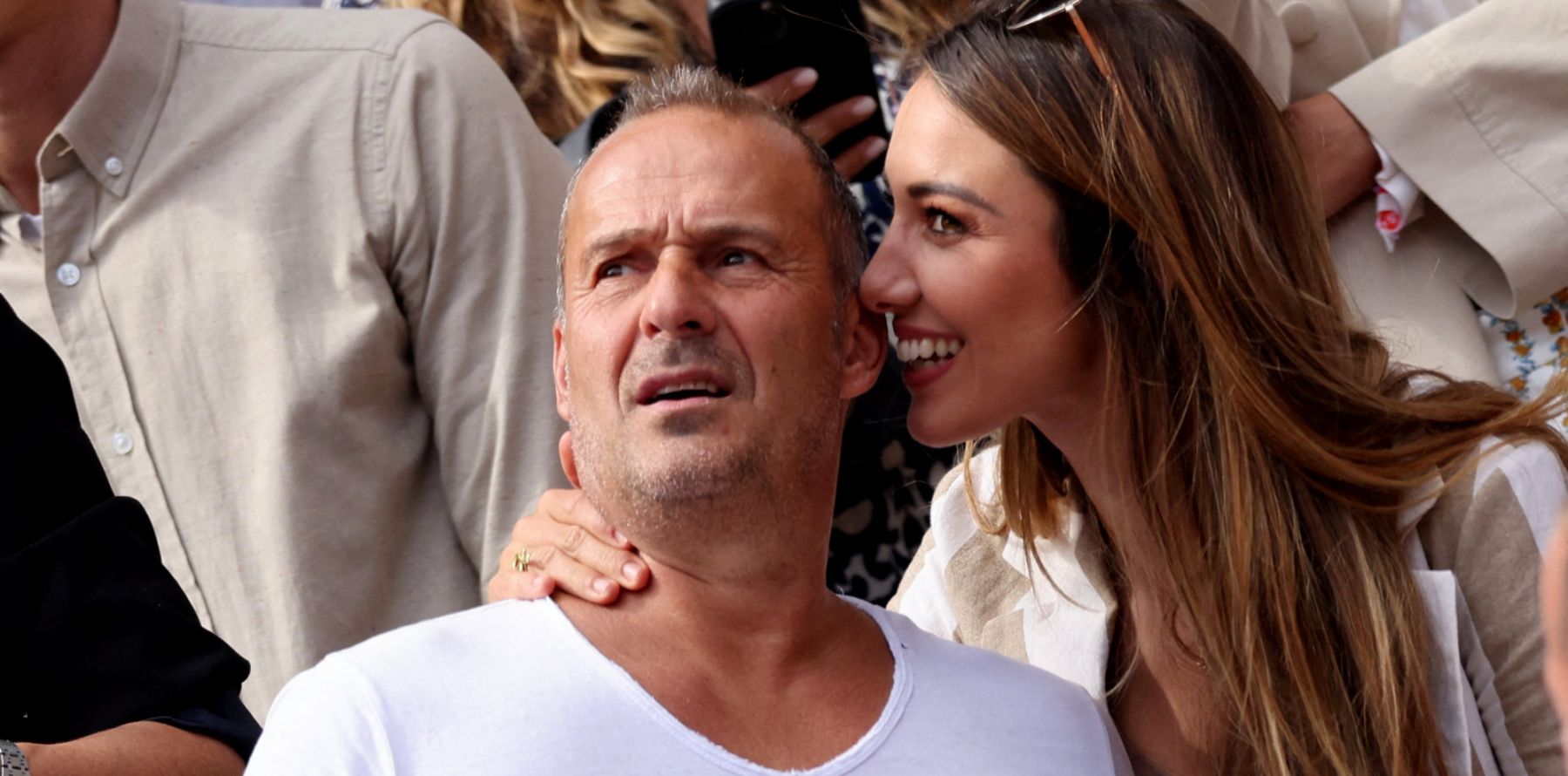 Delphine Wespiser et Roger sex-friends au départ : il lui a posé un ...