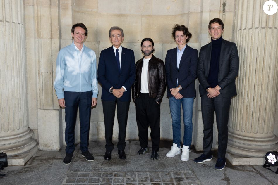 Frédéric Arnault, Bernard Arnault, Nicolas Ghesquière, Jean Arnault et ...
