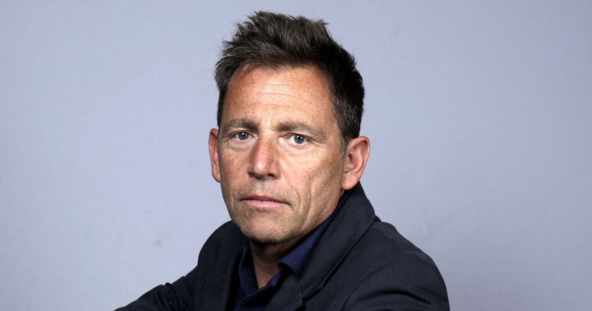 "Ce maillot rose ridicule" : Daniel Riolo fait une énorme bourde en ...