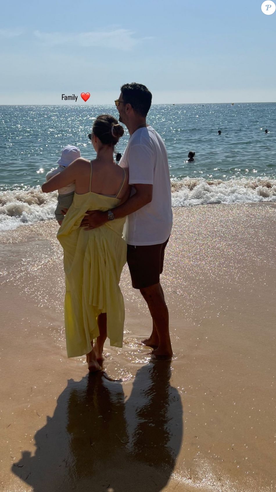 Ilona Smet son époux Kamran Ahmed et leur fils sur Instagram. Le 29 août 2022. - Purepeople