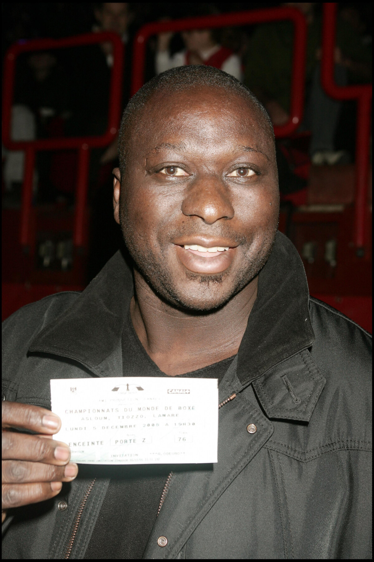 Photo : Mouss Diouf - Championnat du monde WBA des poids mouche à Bercy ...