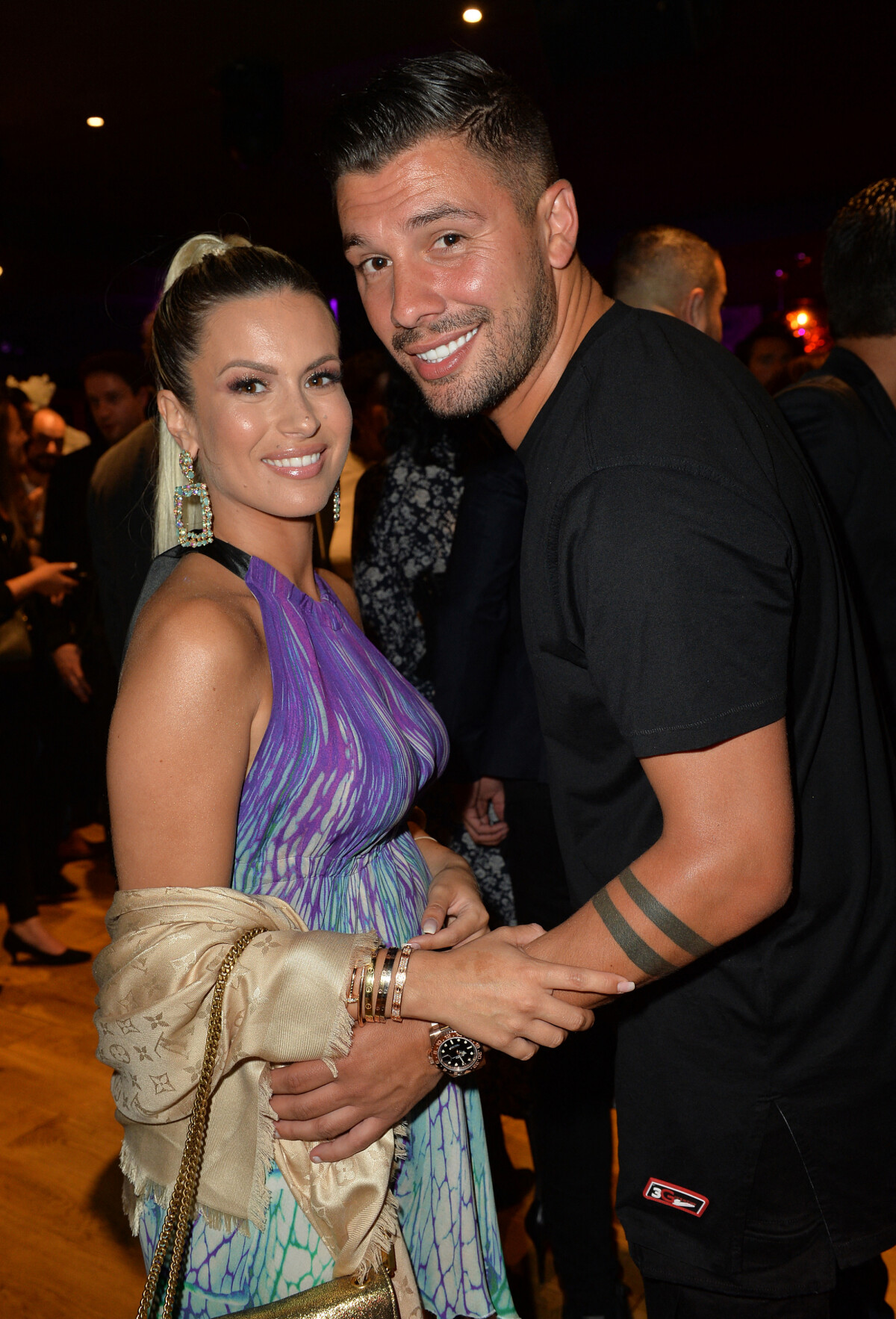 Photo : Carla Moreau enceinte et son compagnon Kevin Guedj - Lancement ...