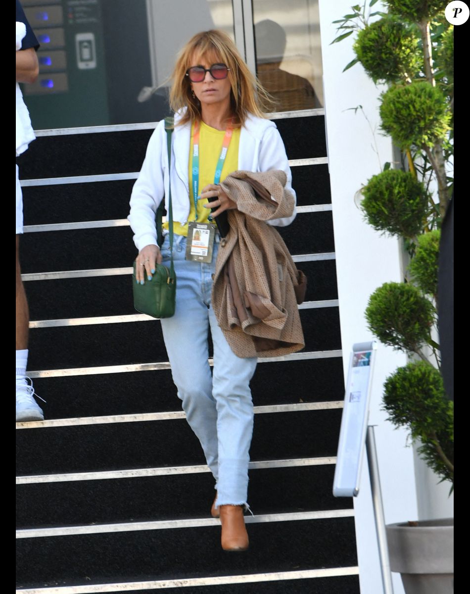 Axelle Laffont radieuse : rare apparition avec son jeune amoureux, le ...