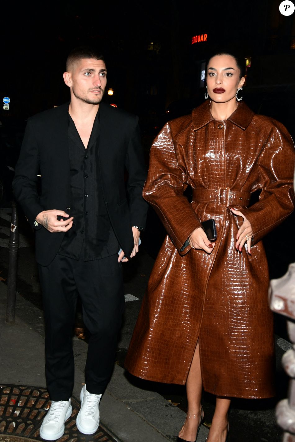 Exclusif - Marco Verratti et sa femme Jessica - Arrivées au défilé de ...