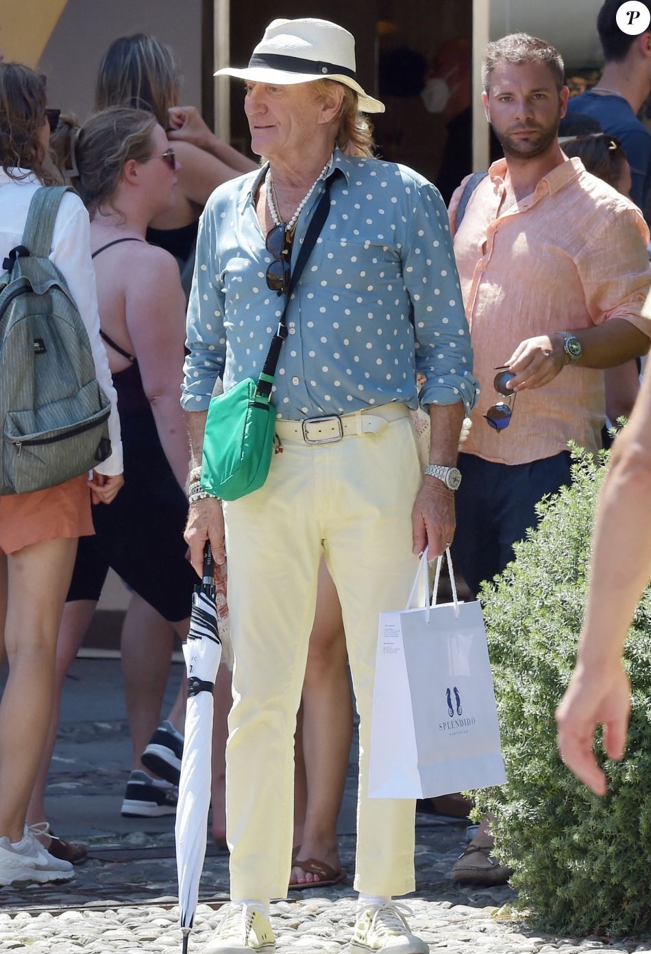 Rod Stewart et sa femme Penny Lancaster font du shopping pendant leurs ...