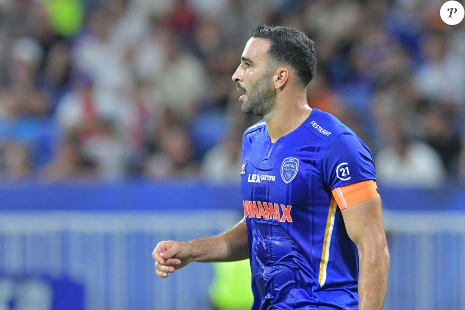 Adil Rami (troyes) - Match de football en ligue 1 Uber Eats : Olympique ...
