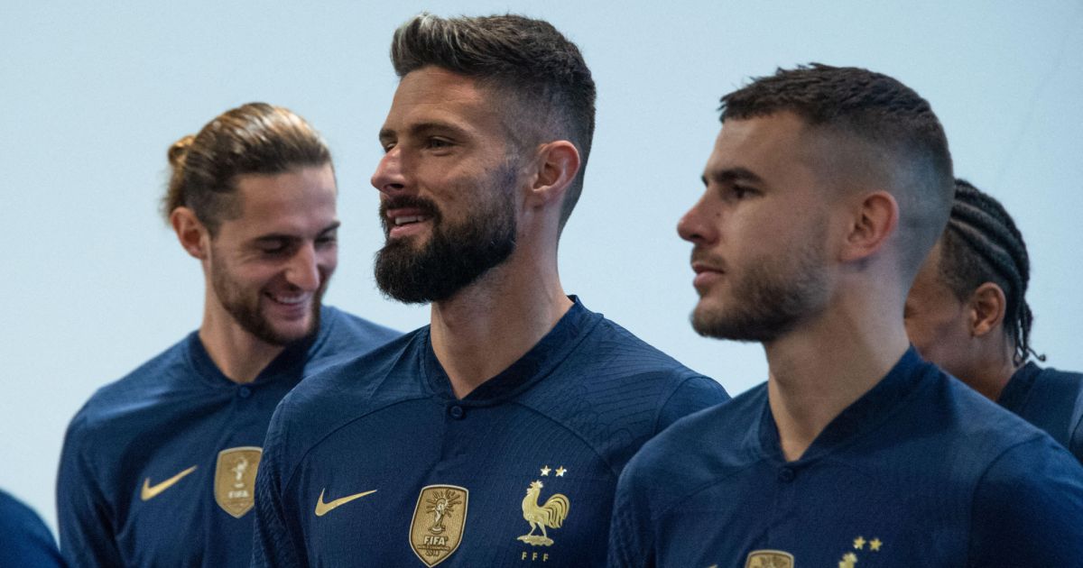 Olivier Giroud ( France ) - - Photo officielle de l'équipe de France de football au Centre ...