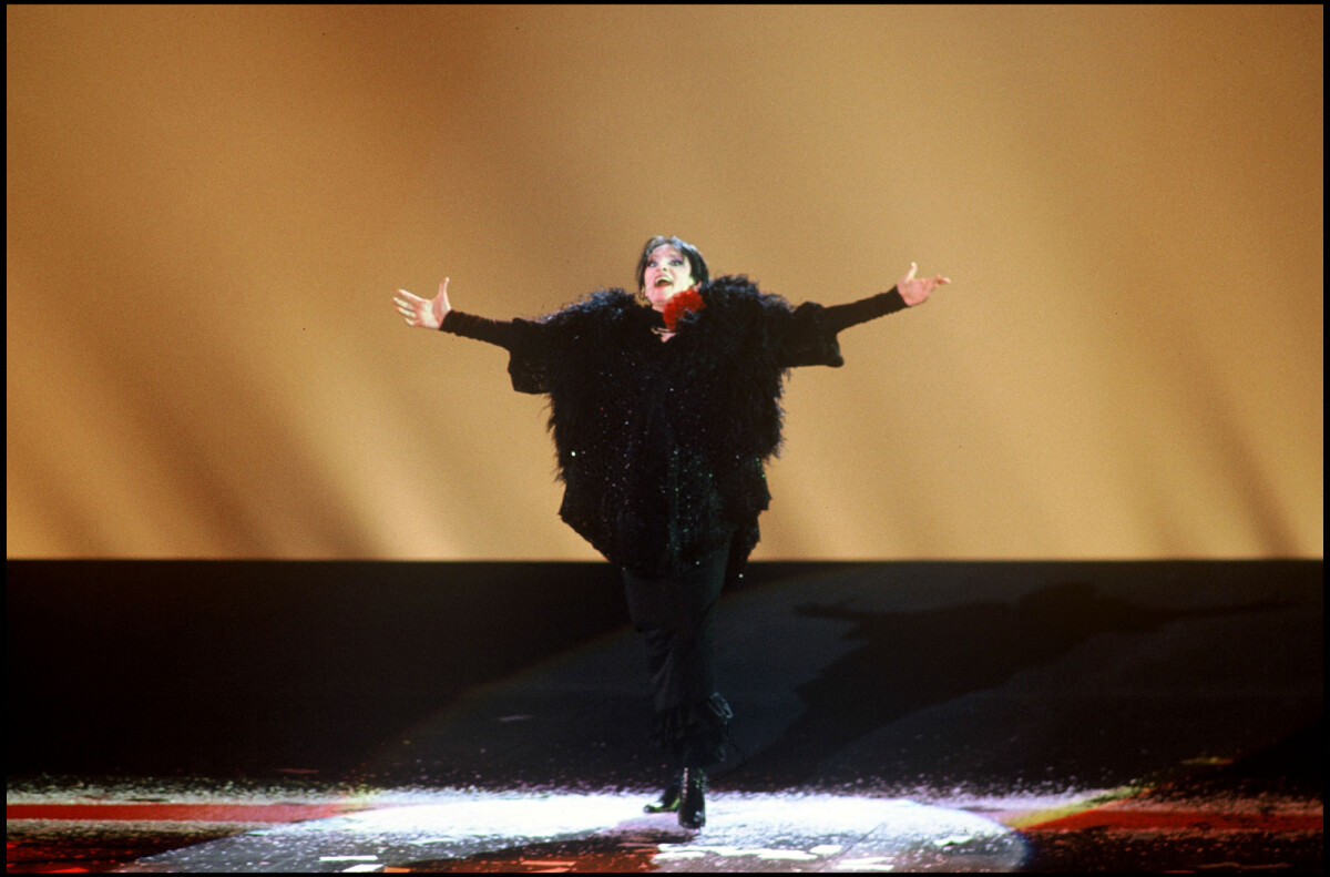 Photo : Archives - La chanteuse Barbara sur scène - Première du ...