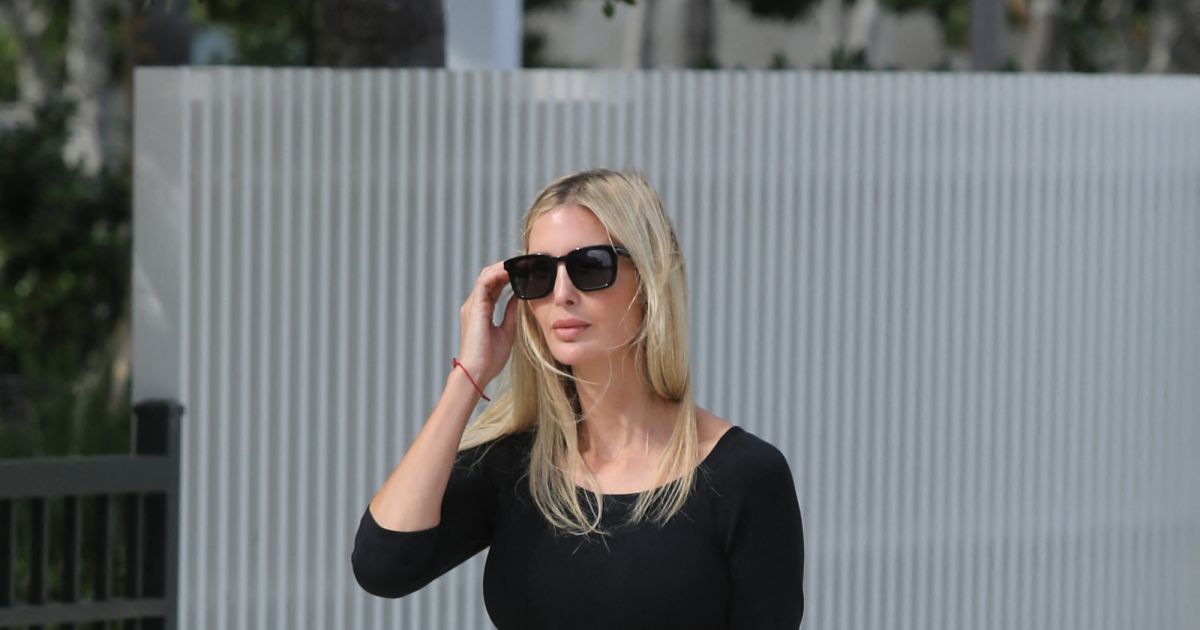 Exclusif - Ivanka Trump se promène à Los Angeles, le 18 novembre 2022 ...