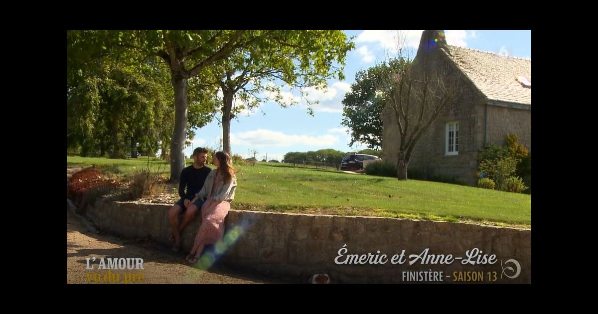Emeric de L'amour est dans le pré avec sa compagne Anne-Lise, dans L'amour vu du pré, le 10 ...