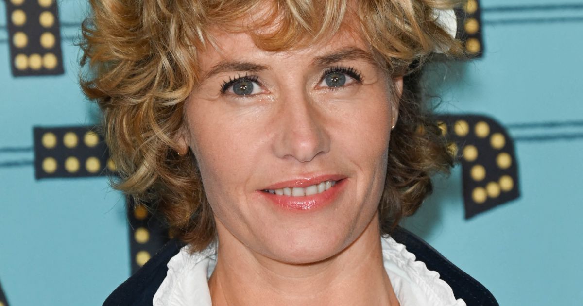 Cécile De France - Avant-première du film The French Dispatch au cinéma ...