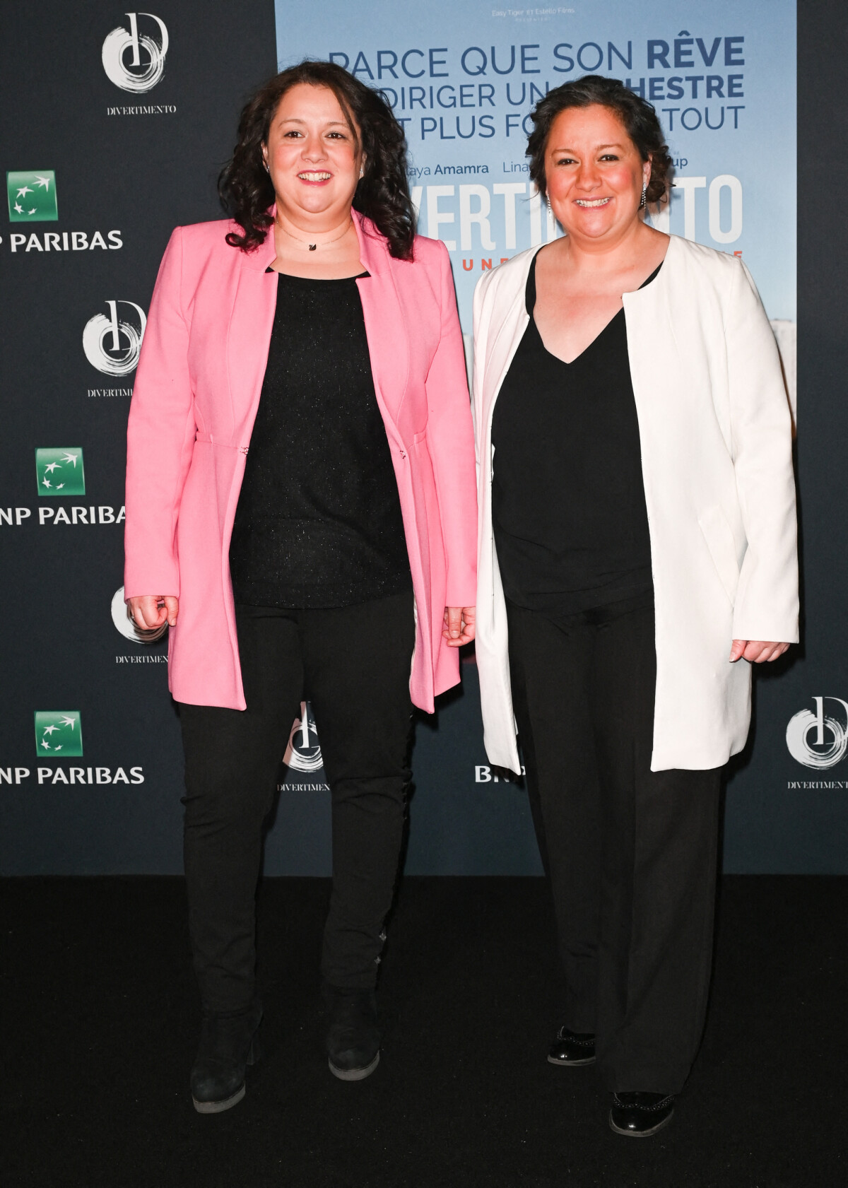 Photo : Zahia Ziouani avec sa soeur - Première du film "Divertimento ...