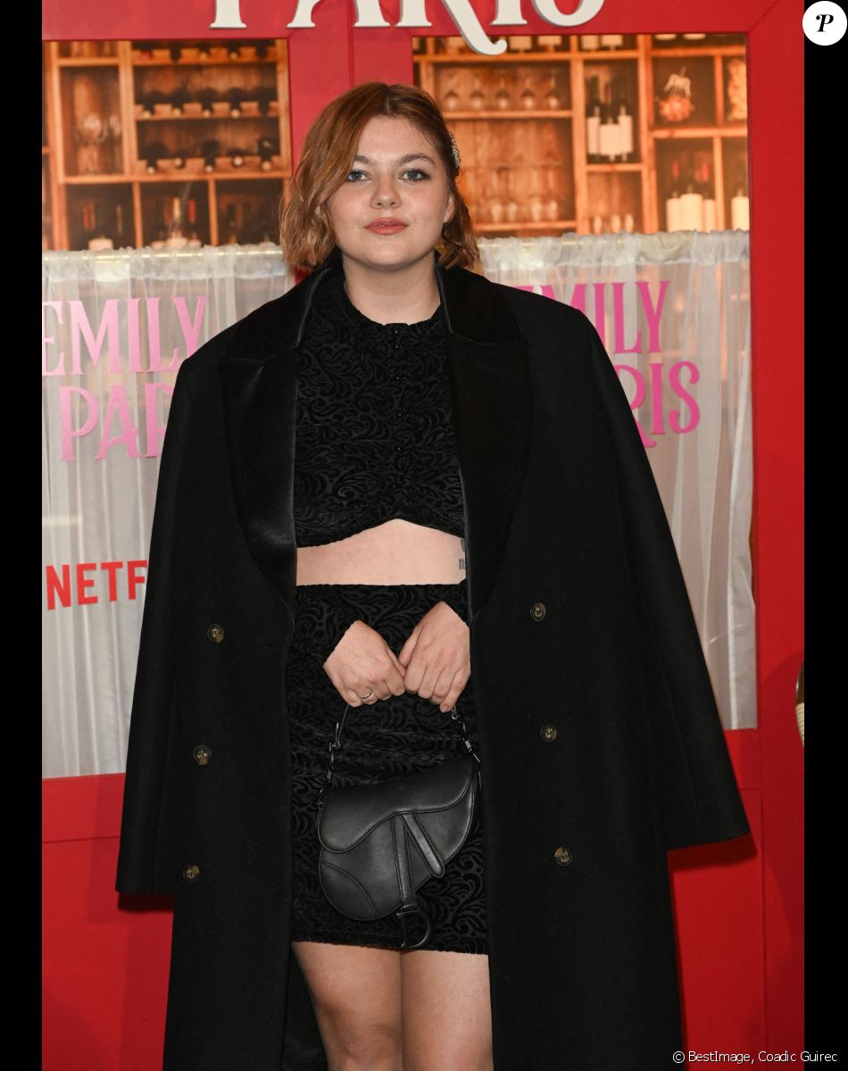 Louane : Balade originale et colorée avec Esmée, la chanteuse s'éclate ...