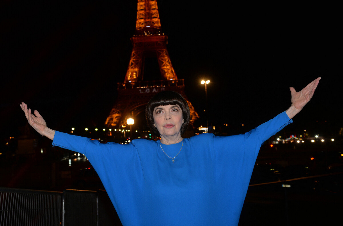 Photo : Mireille Mathieu - Backstage du concert anniversaire des 130 ...