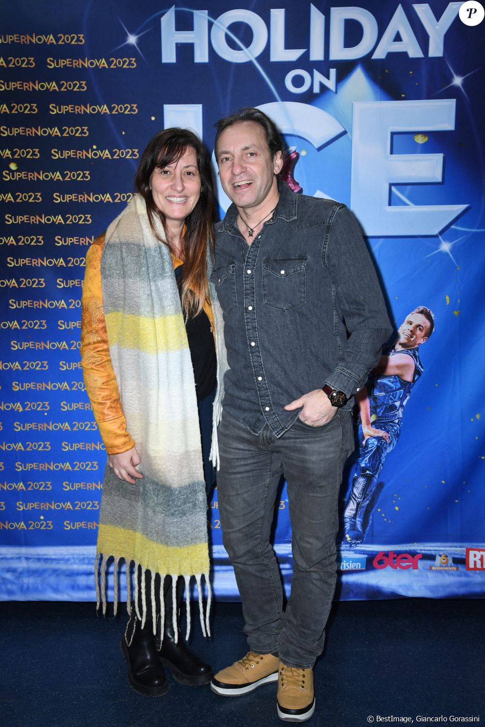Exclusif - Philippe Candeloro et sa femme Olivia lors du photocall du ...