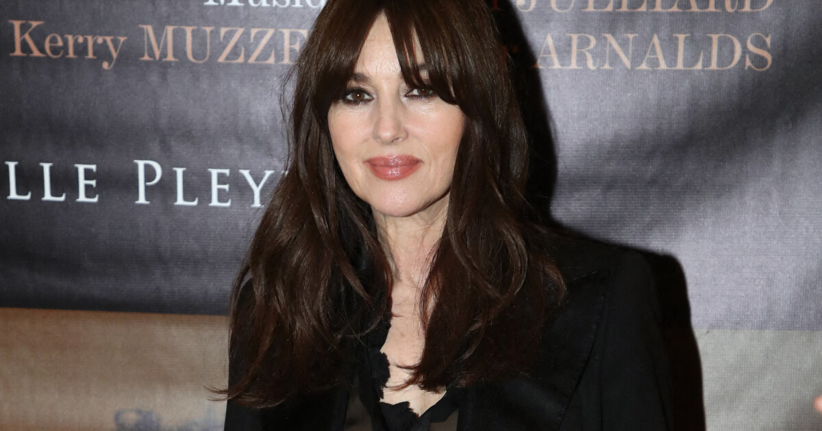 Monica Bellucci au bras d'un beau brun aux yeux bleus : soutien gorge ...