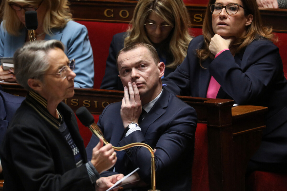 Photo : Une réforme qui divise la France et dont le recours au 49.3 a ...