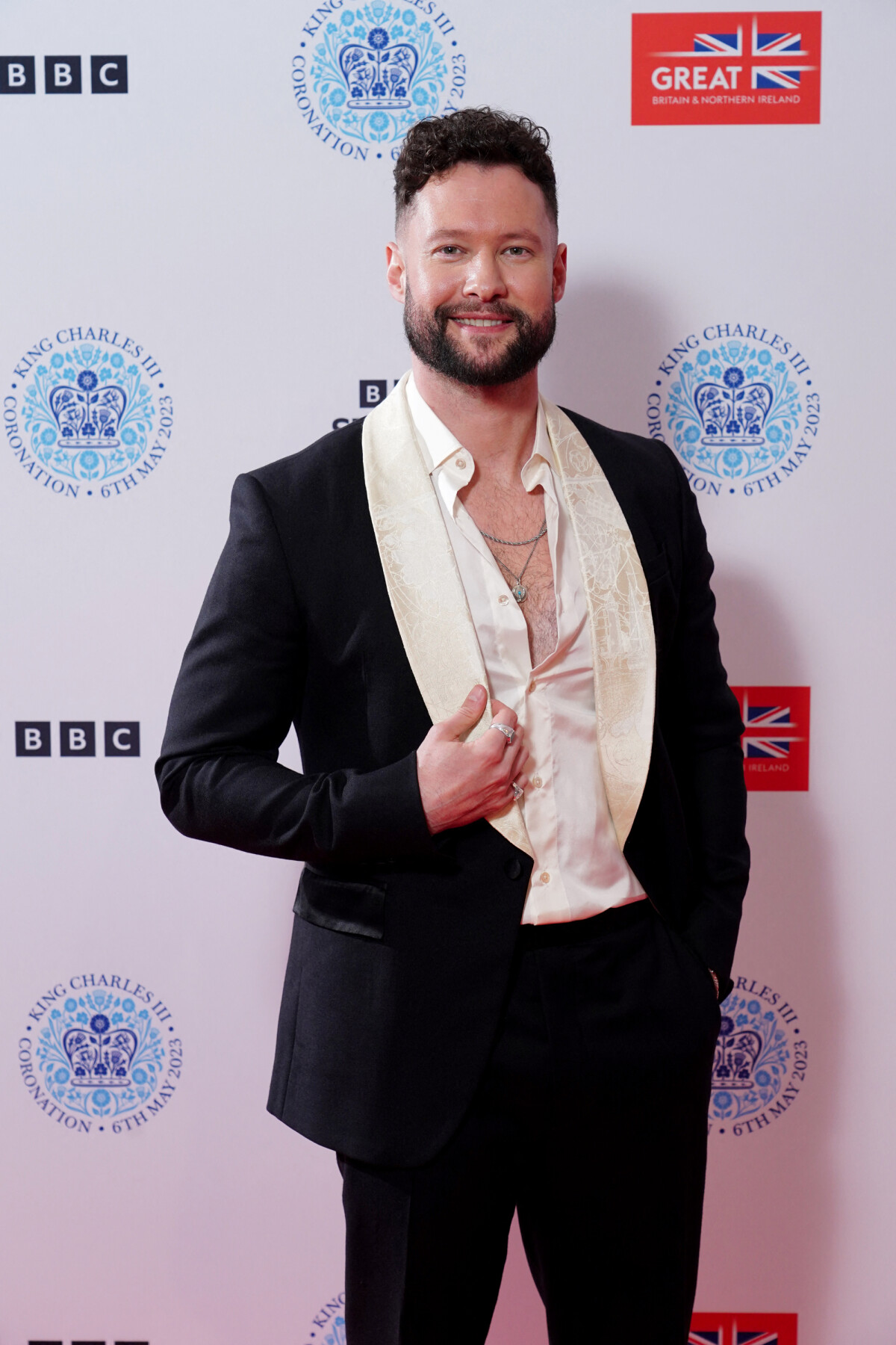 Photo : Calum Scott en backstage du concert du couronnement dans l ...