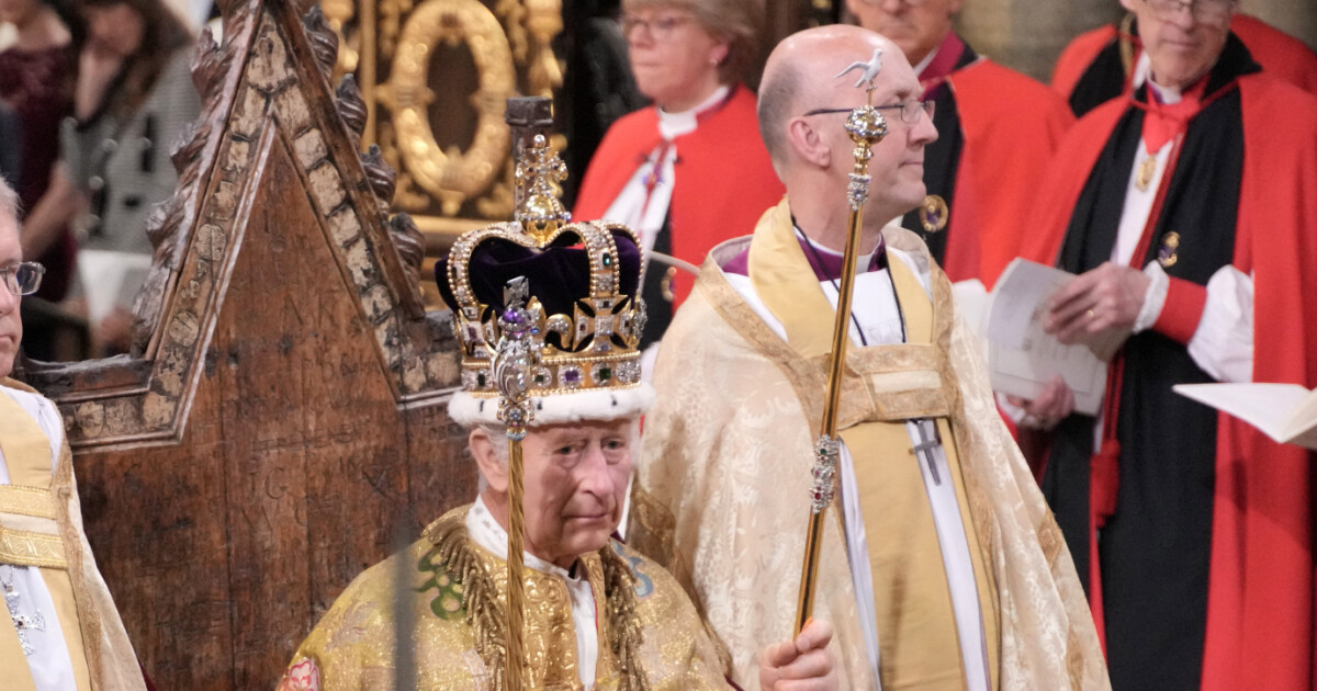 Charles III : L'homme ayant couronné le roi d'Angleterre vient d'être ...