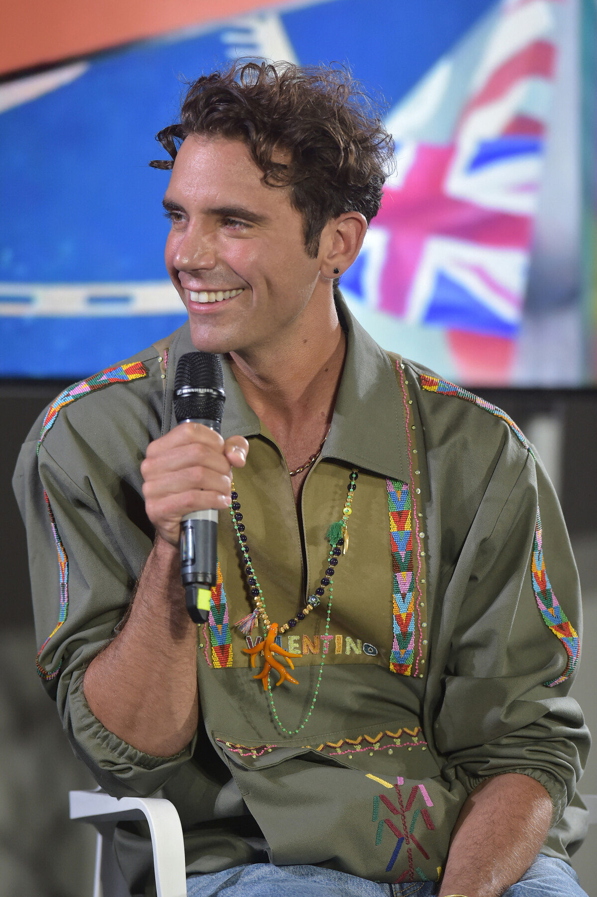 Photo : Mika sur le plateau de l'émission "Il tempo delle donne" à ...