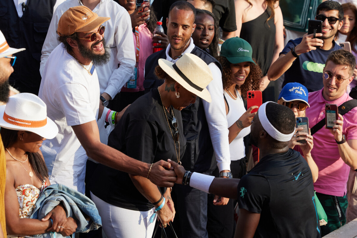 Photo : Drew Gooden, Joakim Noah, Queen Latifah et Frances Tiafoe ...