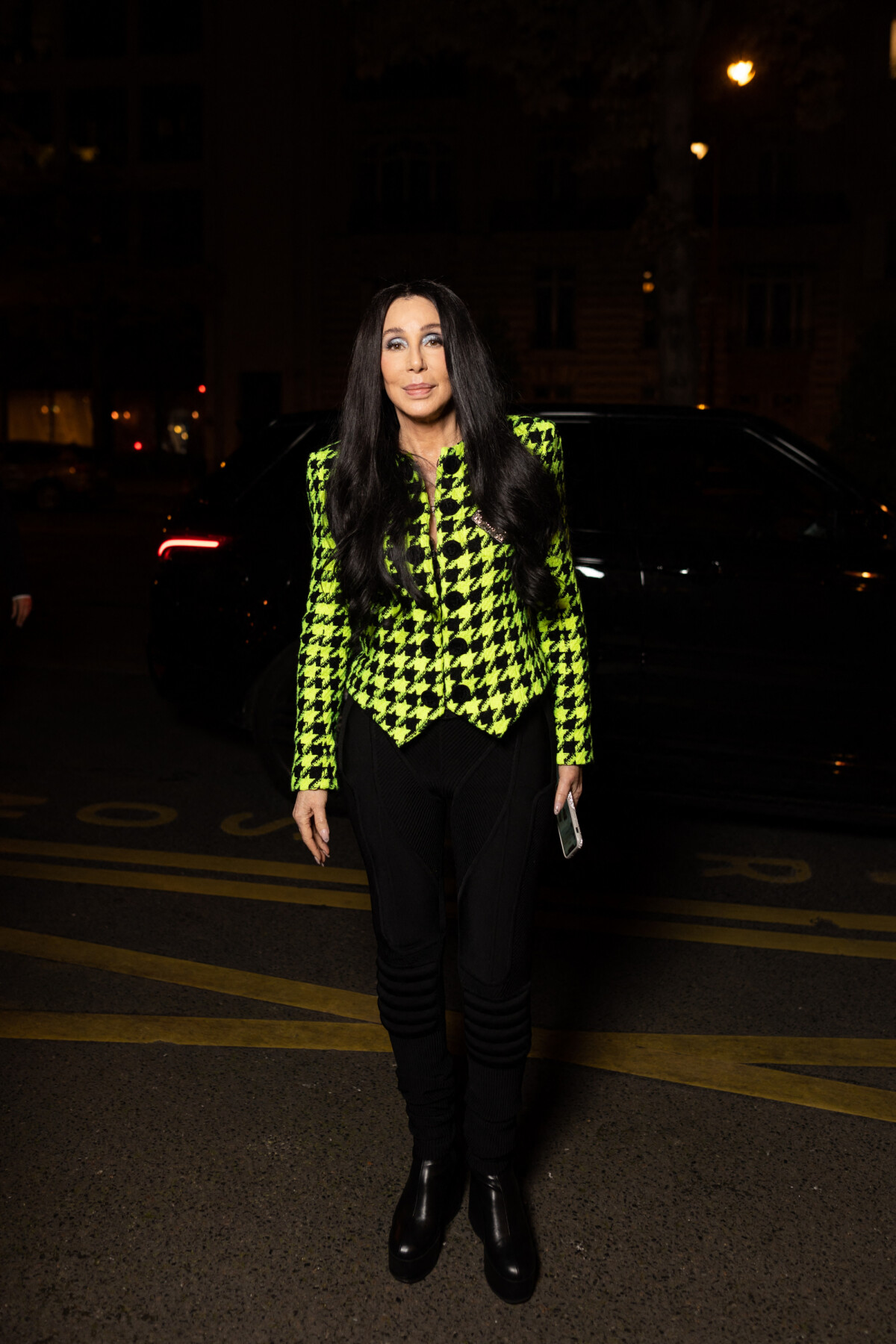 Photo : La chanteuse Cher, 76 ans, arrive à son hôtel après son ...
