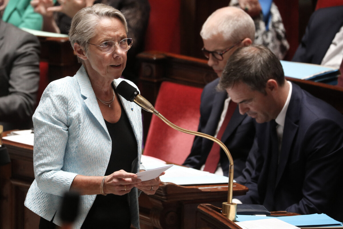 Photo : Élisabeth Borne, Première ministre lors de la séance de ...