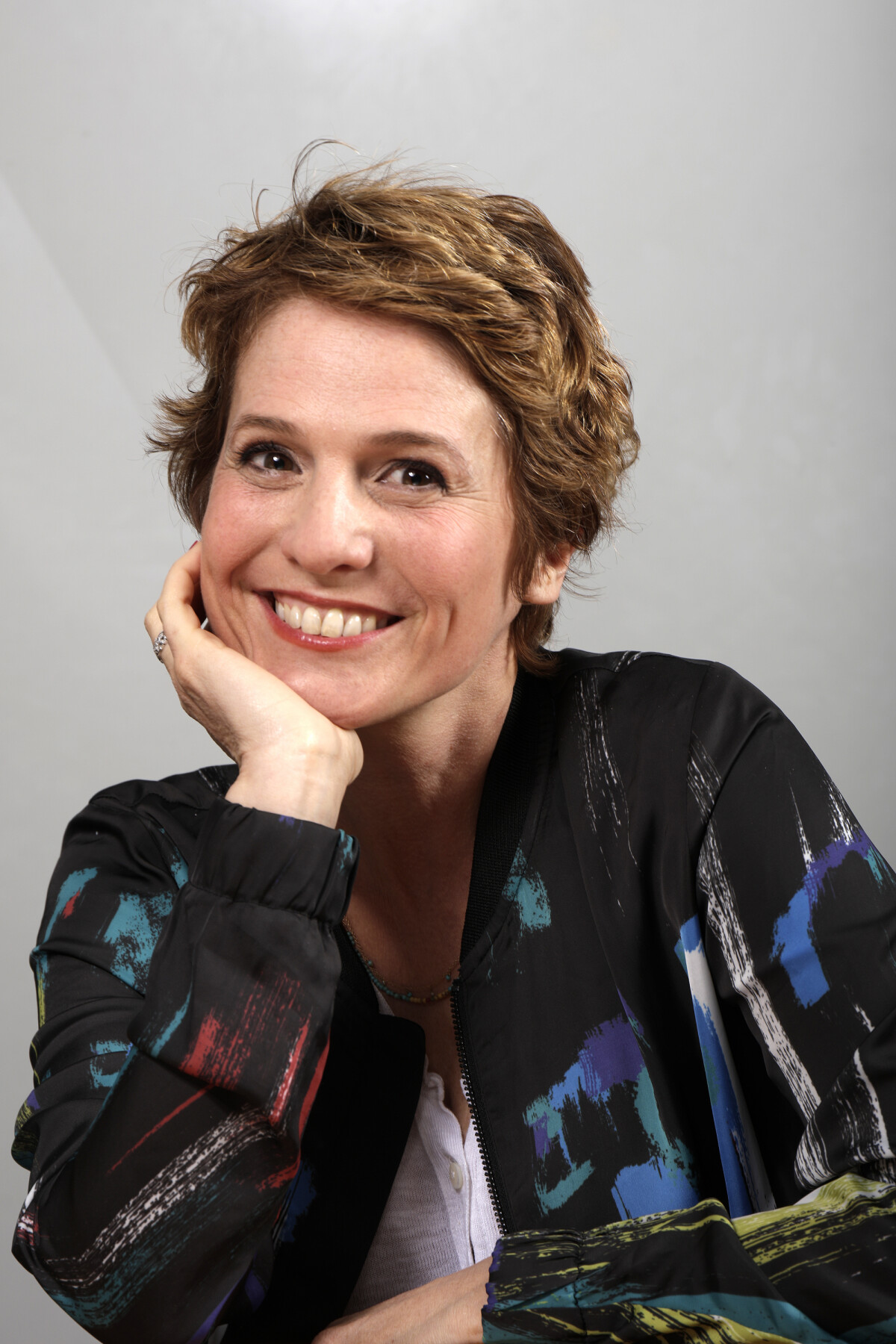 Vidéo : Maureen Dor en proie à Vidéo : Maureen Dor en proie à