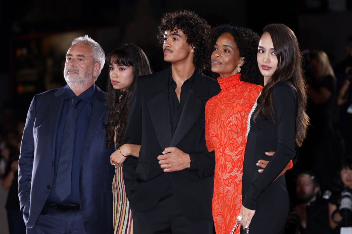 Photo : Luc Besson avec Virginie Besson-Silla et leurs enfants Thalia ...