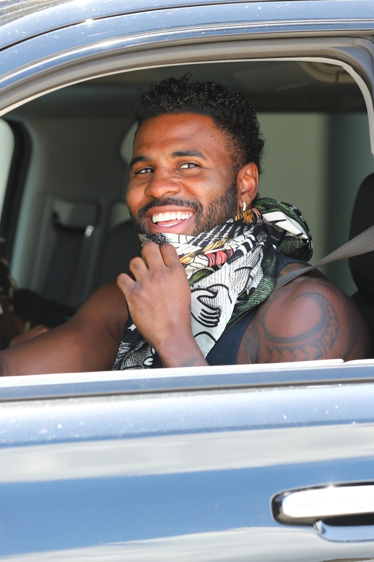 Photo : Jason Derulo affiche son beau sourire lorsqu'il dépose sa ...
