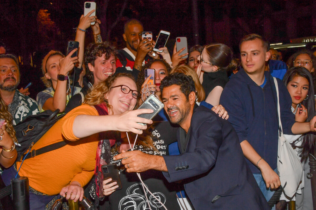 Photo : Jamel Debbouze a posé avec les fans Exclusif - Jamel Debbouze ...