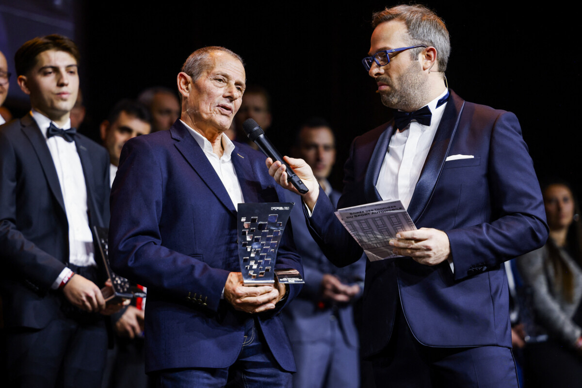 Photo : Le journaliste Julien Fébreau était également de la partie ...