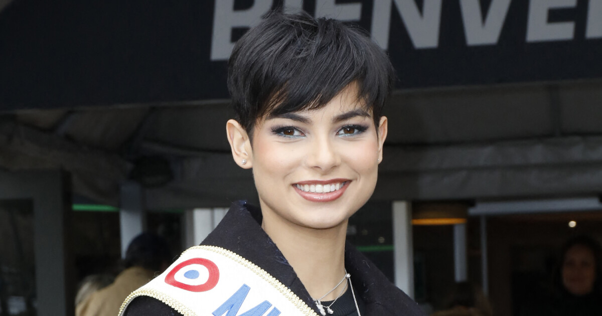 PHOTOS Eve Gilles ravissante en pantalon métallique, une Miss France ...