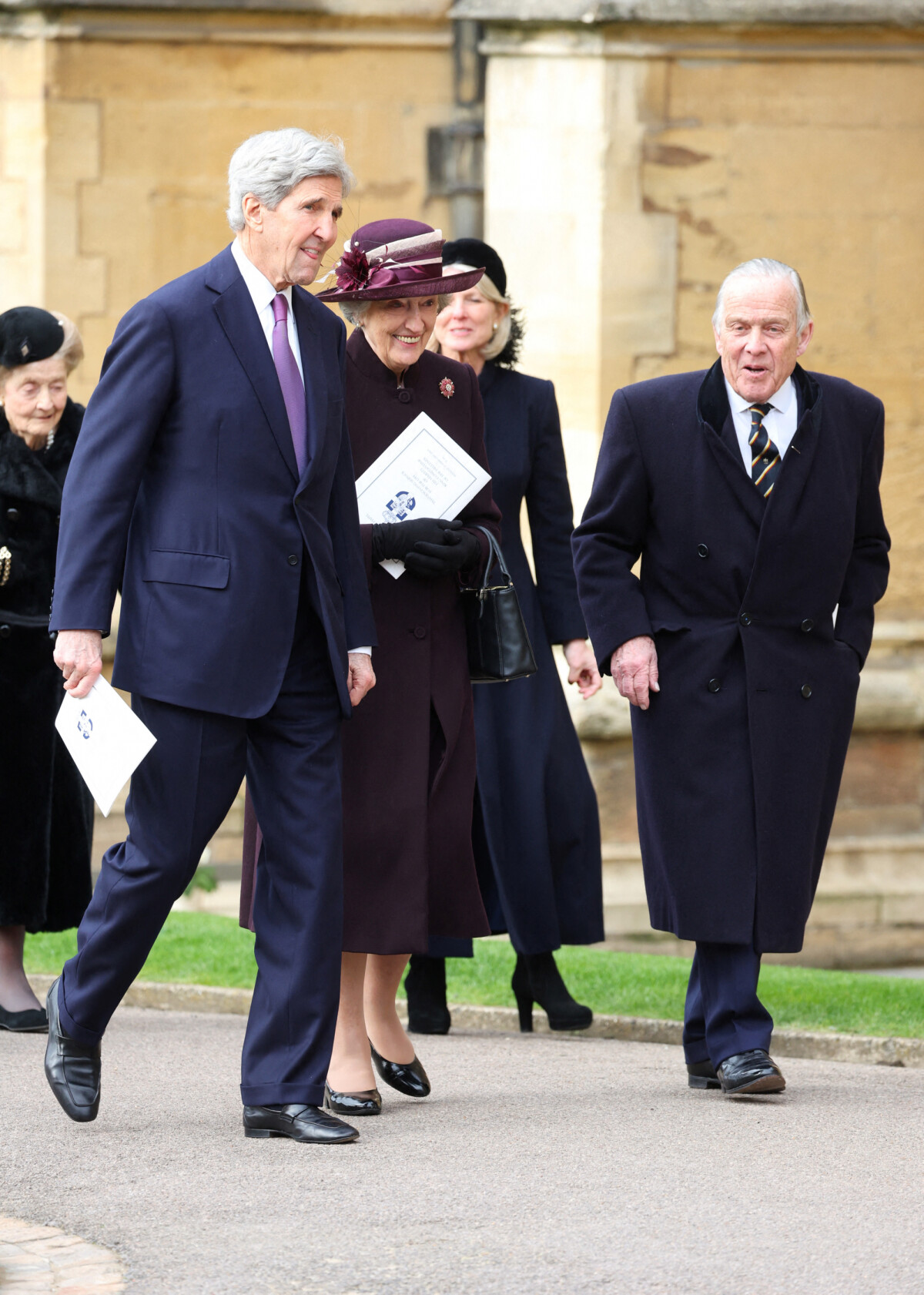 Photo : John Kerry et Lady Susan Hussey - Messe en hommage au roi ...