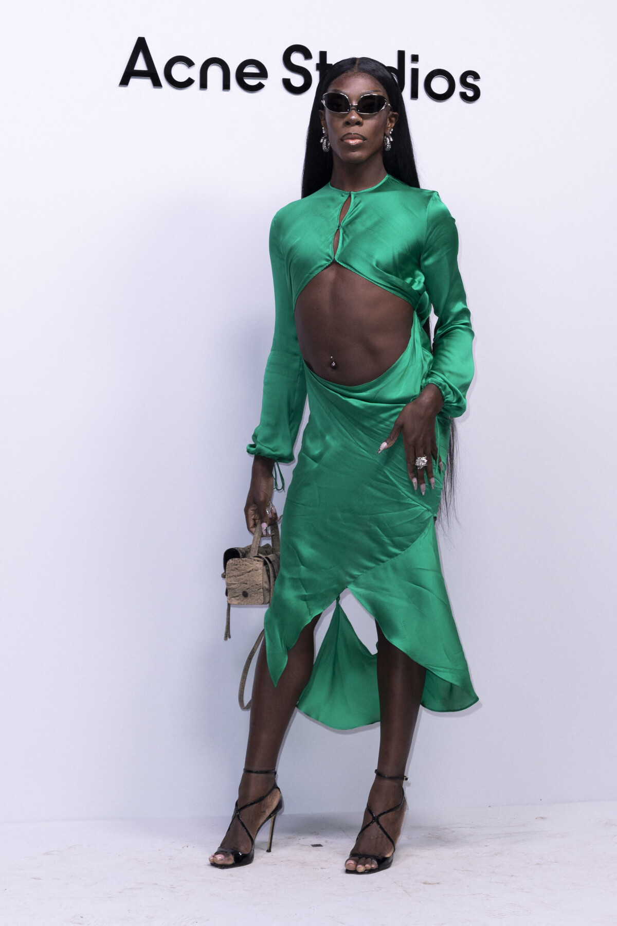 Photo : Keiona - People au défilé de mode Femmes prêt-à-porter automne ...