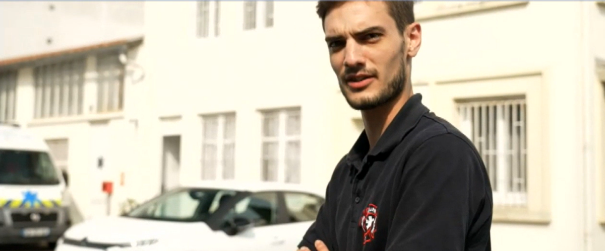 Photo : Durant des mois, Loïc a caché sa participatin à sa maman dont ...